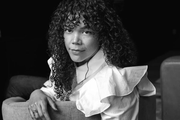 Allison Glenn được bổ nhiệm làm giám tuyển cho triển lãm Toronto Bienn