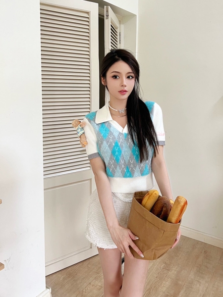 13De Marzo Diamond Check Knit Collar Top Limestone