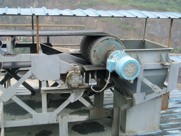 Motor tang trống Hộp Giảm Tốc Mitaco