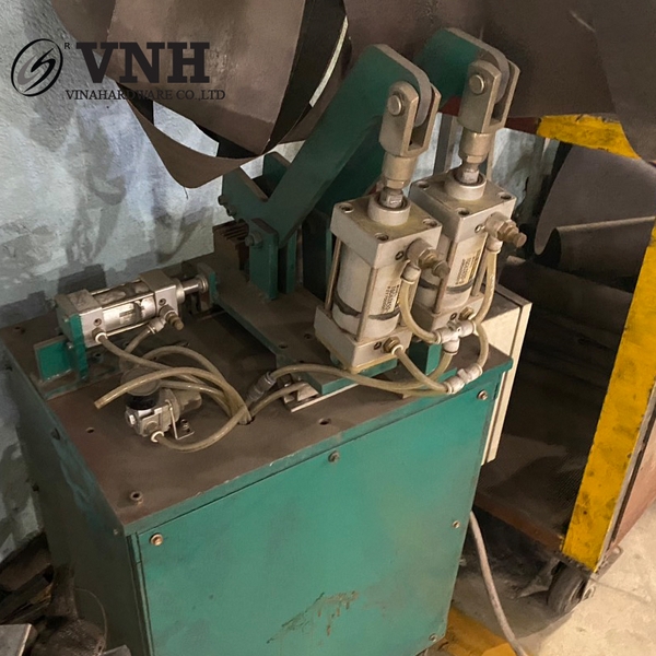 Welding machine for connecting voltage parts | Vinahardware - Auxiliary ...