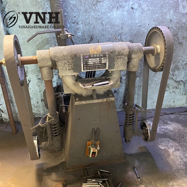 Grinding and polishing machine with tape sanding | Vinahardware ...