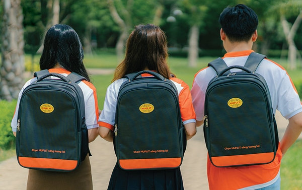 Thiết Kế Và Sản Xuất Balo Trường Đại Học Ngoại Ngữ HCM | Xưởng Balo