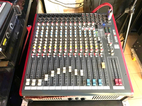 Cho thuê mixer Allen & Heath Analog 8-24 line cao cấp chính hãng