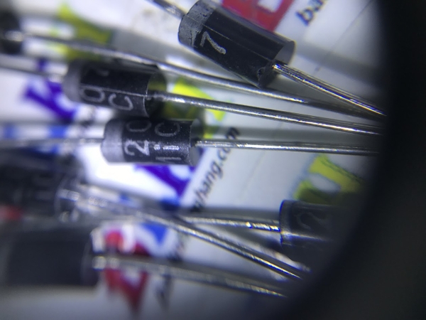 30 Diode FR207 207 2A 700V cắm