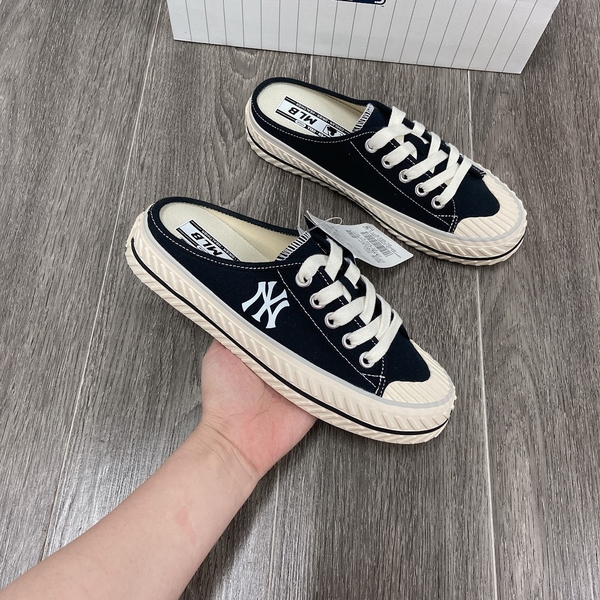 Giày MLB Mule Playball Origin NY Yankees Black [ 3AMUUA11N-50BKS ...