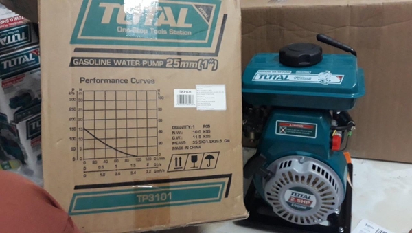 Máy bơm nước dùng xăng Total TP3101