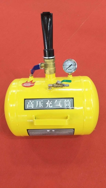 BÌNH HỖ TRỢ BƠM LỐP KHÔNG SĂM XE TẢI Công ty Lê Gia