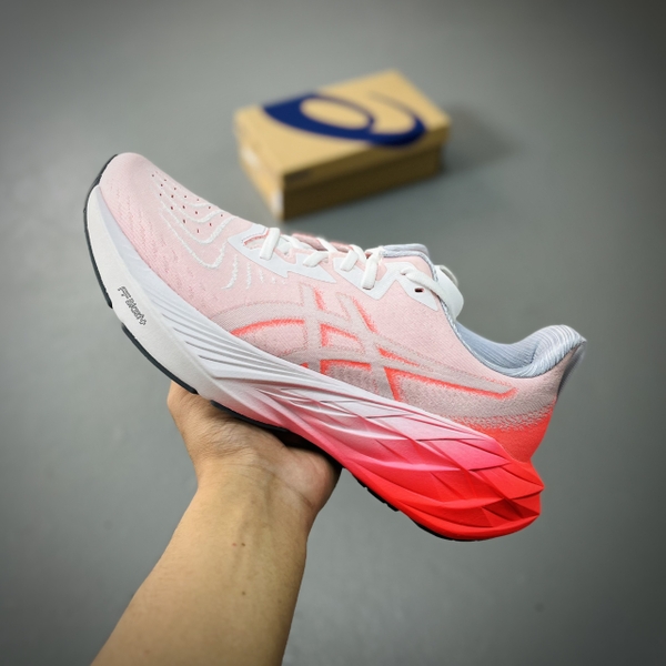 (WMNS) Asics Novablast 4 'White Sunrise Red'