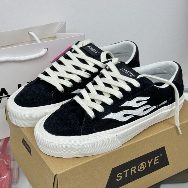 Straye Logan Puff Black - VAULT VIETNAM