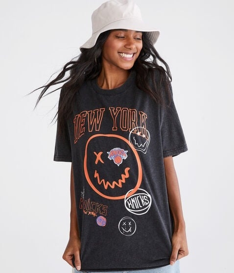 Áo Tshirts Chính Hãng - NBA New York Knicks Smiley Relaxed Graphic ...
