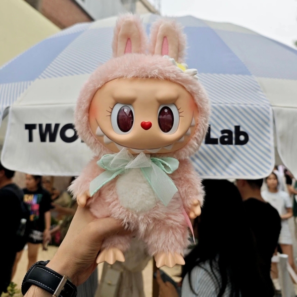 Pop Mart Mokoko V1 Labubu Fall Into Spring 40CM