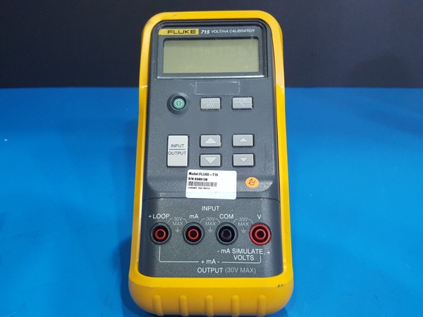Bộ hiệu chuẩn Fluke 715 Nubicom