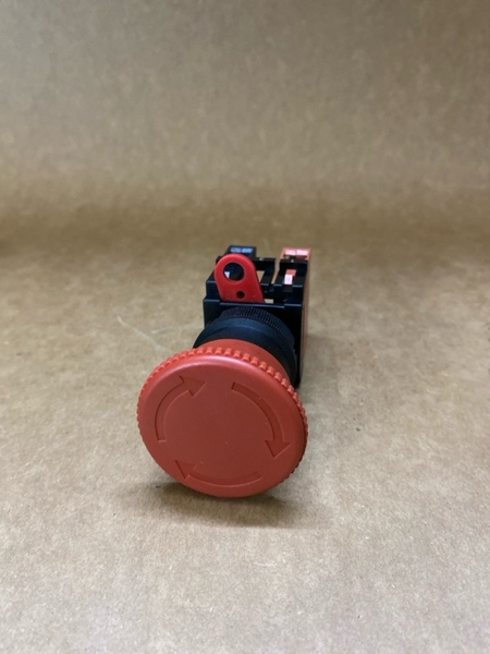 Nút dừng khẩn OMRON A22E-M-11 — 40mm, 1NC+1NO, IP65 | Tự động hóa Az