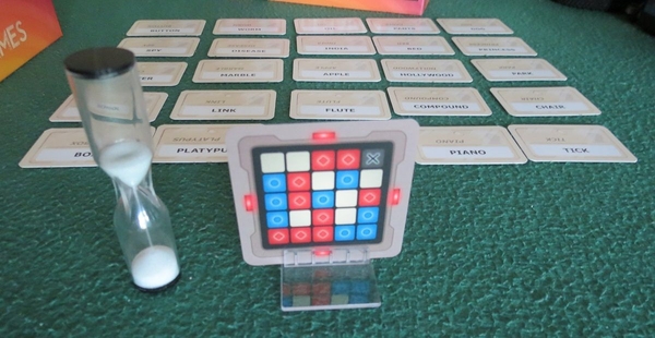 Codenames Merry Meeple