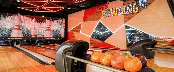 Trải nghiệm chơi bowling tại Timezone Aeon Mall Hà Đông