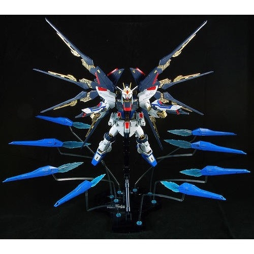 Mô hình lắp ráp 1/100 MG Strike Freedom Gundam Full Burst Mode - Bandai
