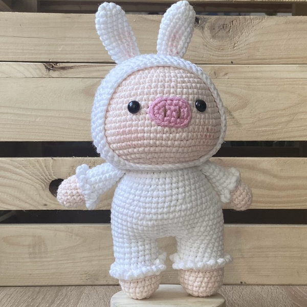 PIGGY COSPLAY RABBIT QUYNH WORKSHOP