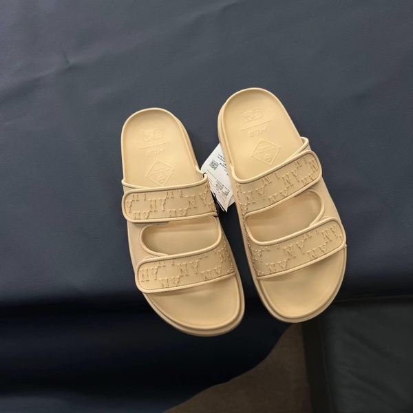 Dép MLB Chunky Bouncer New York Yankees Beige 3ALPCBT33 50SAL