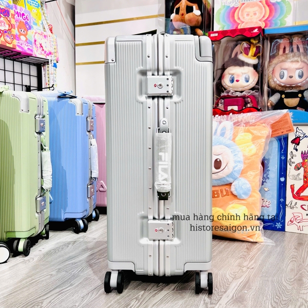 Vali Fila Bạc Size 24 Ký Gửi Embossed Logo CHÍNH HÃNG GIÁ TỐT HÀNG CÓ SẴN
