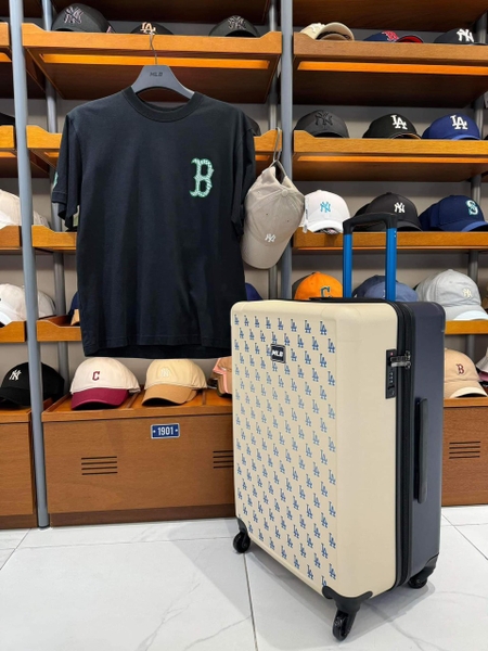 Vali MLB LA Classic Monogram Monative 3AHH0024N 07CRS AUTH