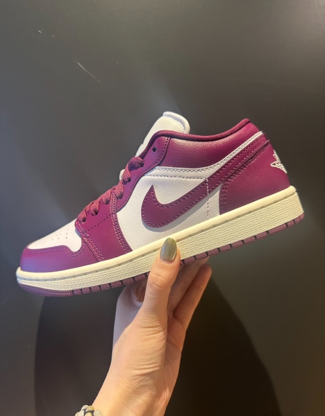 Giày Nike Air Jordan 1 Low Fireberry Lands Soon DC0774 161