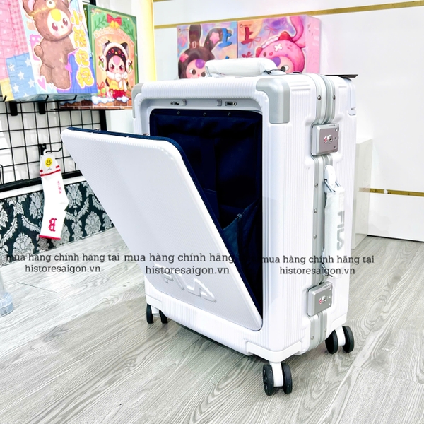 Vali Fila Embossed Logo Size Cabin 22 Xách Tay Trắng CHÍNH HÃNG