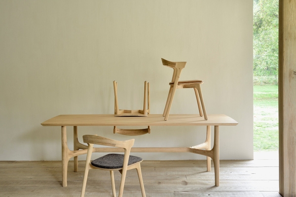 Nexus dining table | Espace Interior