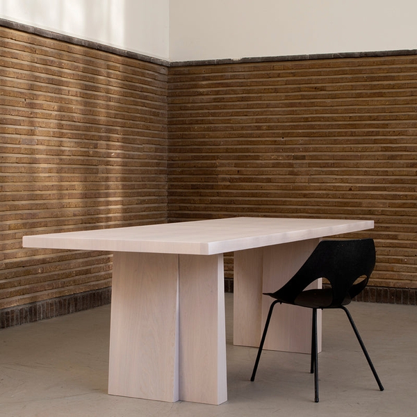 Eli Dining Table | Espace Interior