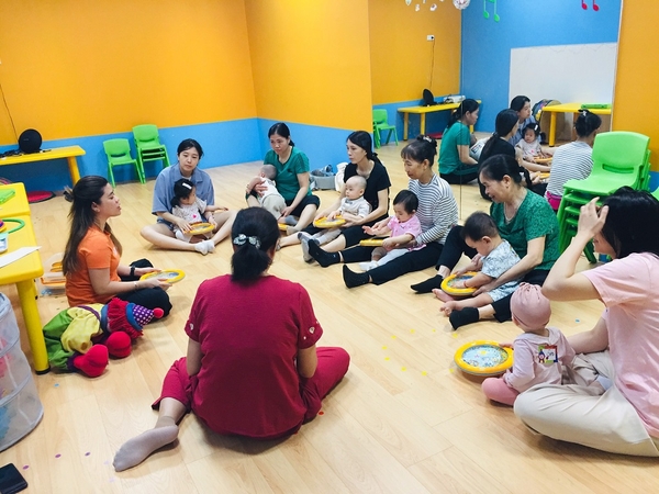 Mọi thứ cần biết về Phương pháp giáo dục sớm Montessori cho trẻ đang đ ...