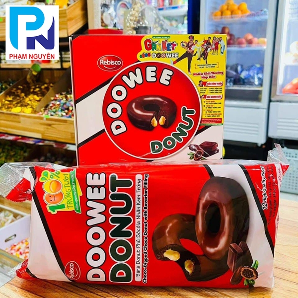 Bánh phủ socola nhân kem trứng Doowee Donut hộp 300g Phạm Nguyên Mart