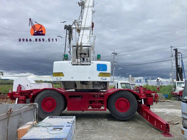 Xe cẩu bánh lốp 25 tấn Kobelco RK250-5 (2001) nhập khẩu Nhật Bản