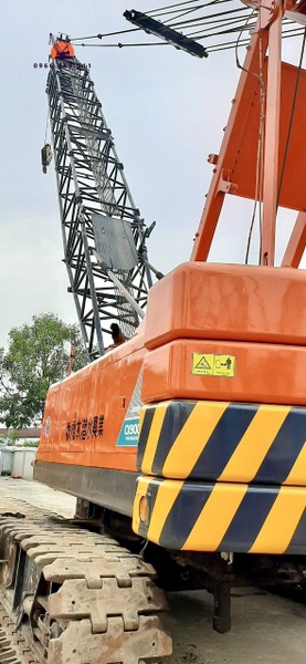 Xe cẩu bánh xích 90 tấn Hitachi CX900 (1999) nhập khẩu từ Nhật Bản ...