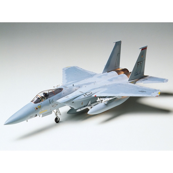 61029 Mô hình máy bay quân sự 1/48 SCALE McDONNEL DOUGLAS F-15C EAGLE - GDC