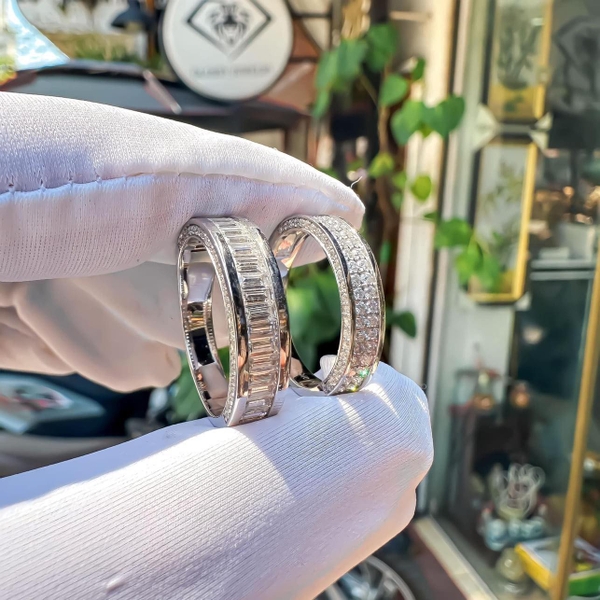NC 44 | Glossy Jewelry & Accessories