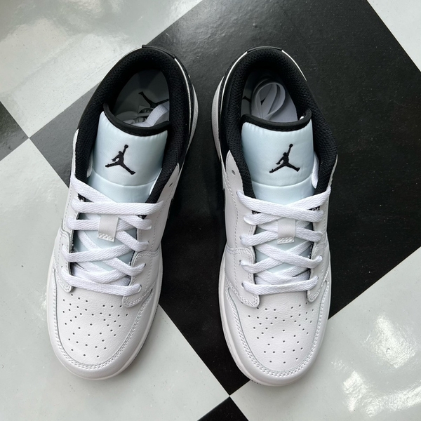Jordan 1 Low ‘White Black’ 553560 132