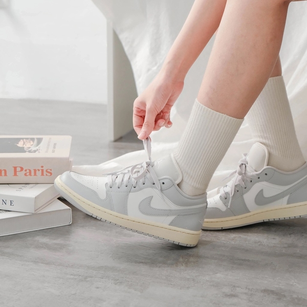 Jordan 1 Low ‘Coconut Milk Neutral Grey’ DC0774 103