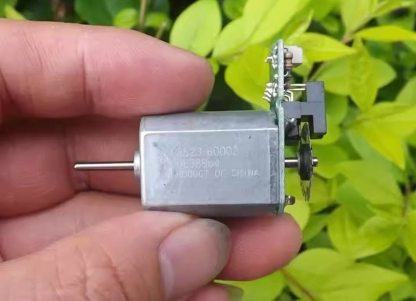 Động cơ motor 130 có encoder 2 kênh AB | Thế Giới Module