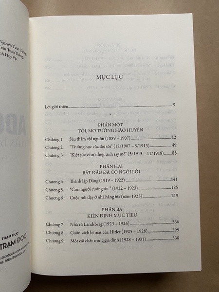 Adolf Hitler - Chân Dung Một Trùm Phát Xít ( Bìa Cứng )