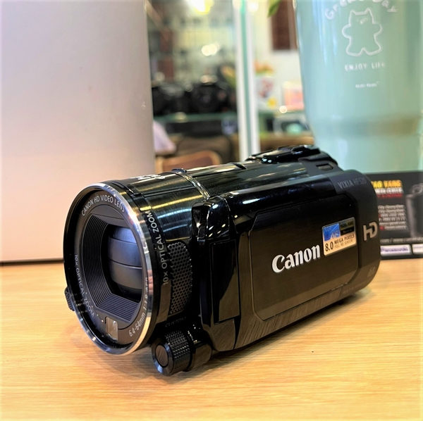 MÁY QUAY CANON ViXIA HF S20
