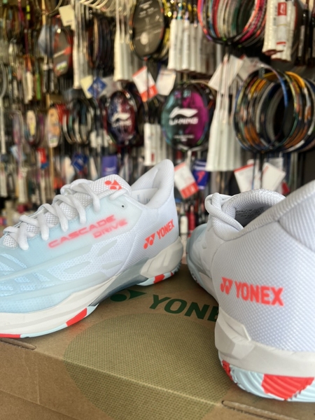Giày cầu lông Yonex Cascade Drive 2 - Trắng