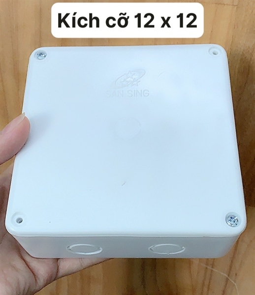 Hộp nhựa kỹ thuật camera 15X15