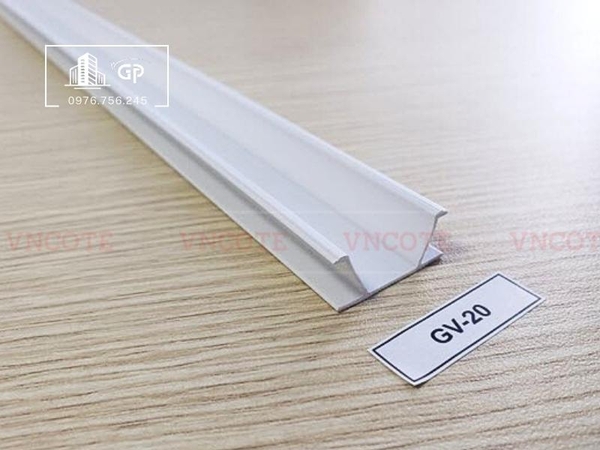 Nẹp tạo ron âm tường 20mm chất liệu nhựa PVC nguyên sinh