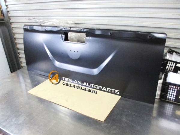 Cửa Thùng Xe Nissan Navara(2016-2020) K34004JEMA | Phụ tùng ô tô Tiến ...