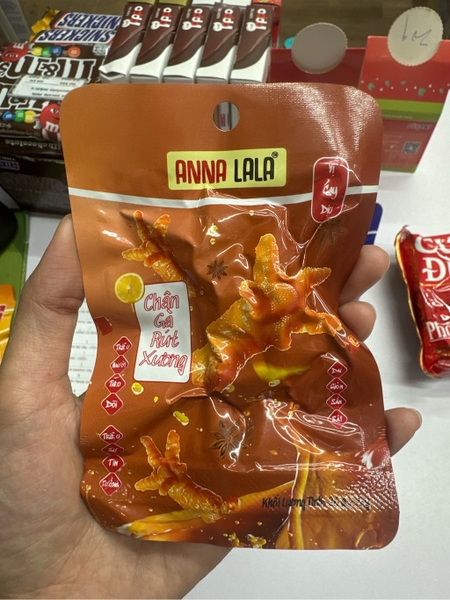Chân gà rút xương vị cay dịu Anna Lala | Deli Mart