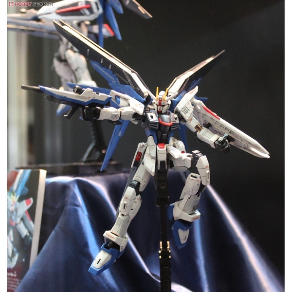 Mô hình lắp ráp RG Freedom Gundam Chính Hãng Bandai