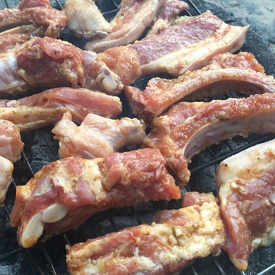 Sườn cọng nướng tỏi – Hải Sản Kỳ Hà