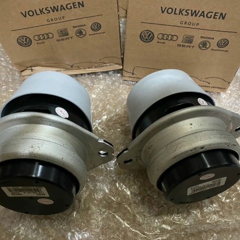 Bộ chân máy Audi Q7 Mã 7L8 199 131A