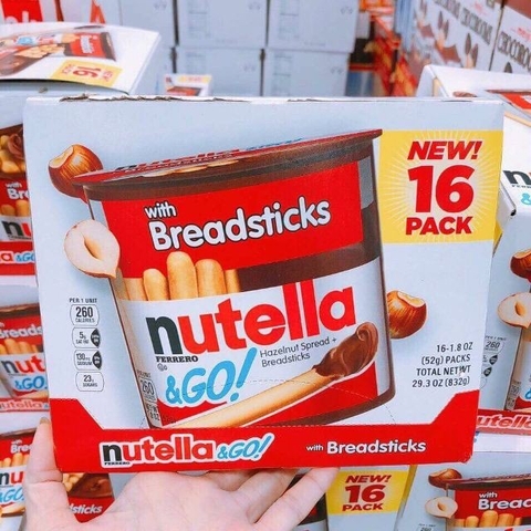 Bánh que giòn chấm chocolate hạt dẻ Nutella & Go Breadsticks 52g x 16 hộp