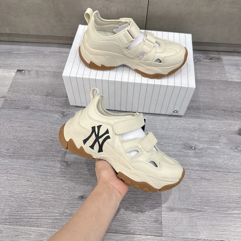 Sục MLB Big Ball Chunky Mask New York Yankees Màu Trắng Kem [ 3ASDCH133 ...