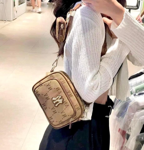 Túi đeo chéo Adidas, Nike và MLB chính hãng | Authentic